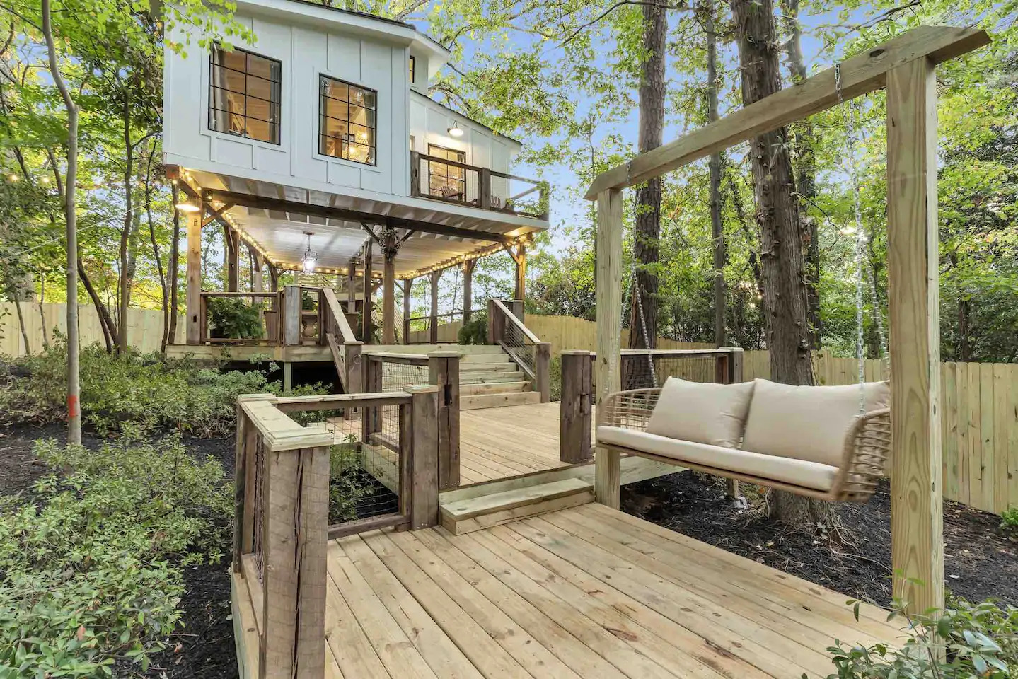 Small Weddings At The Luxury Treehouse of East Atlanta